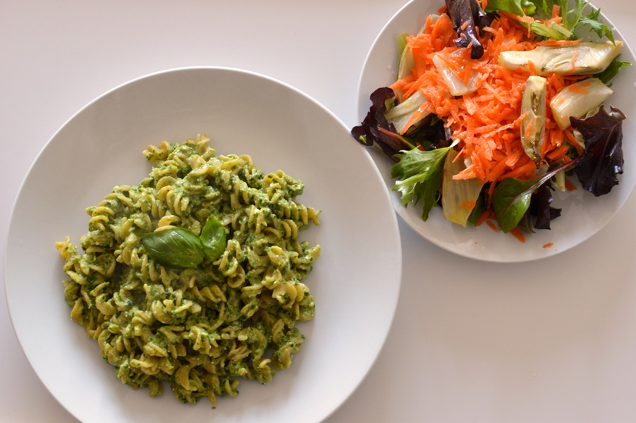 Recipe: Tallarines verdes (Peruvian pesto pasta) - Gaby Mora