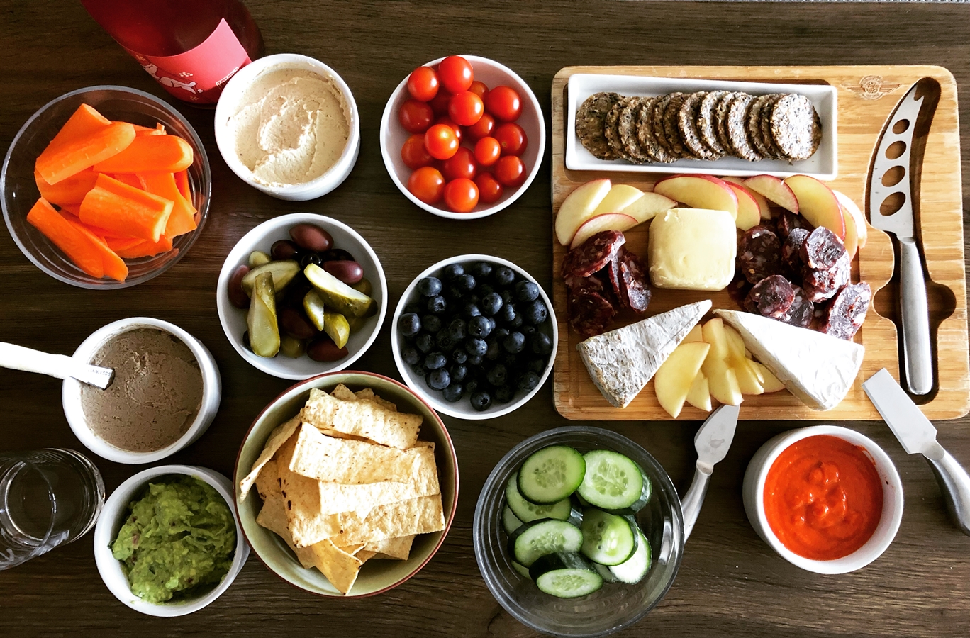 How to build a healthy grazing board - Gaby Mora